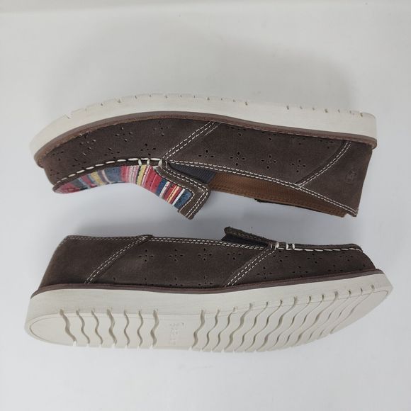 Ariat | Shoes | Ariat Cruiser Loafers Shoes Womens 7 Red Aztec Print ...